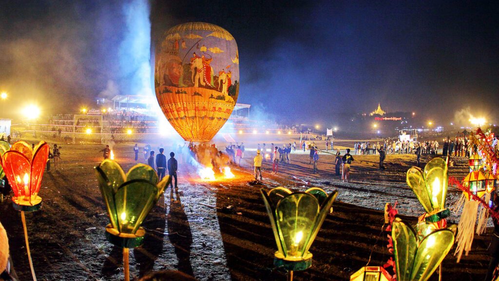 Lighting Festival (Thadingyut Festival) - Myanmar Tourism