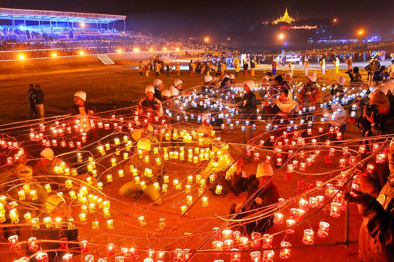 Lighting Festival (Thadingyut Festival) - Myanmar Tourism